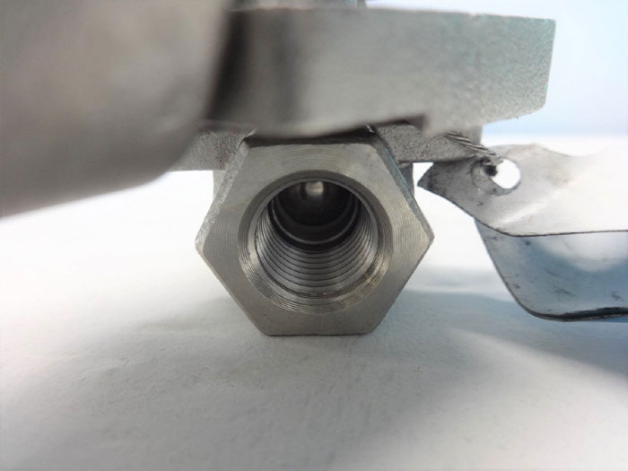 MILWAUKEE 1/4" NPT AUTOMATIC CLOSING BALL - BALL VALVE, CF8M, 2000 WOG