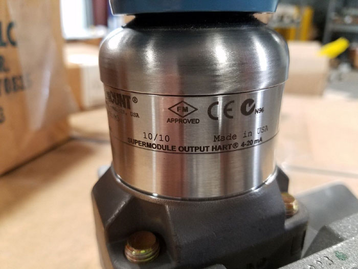 Rosemount 300 PSI Pressure Transmitter 3051S1CG4A2A15A1ABCE5M5 w/Manifold