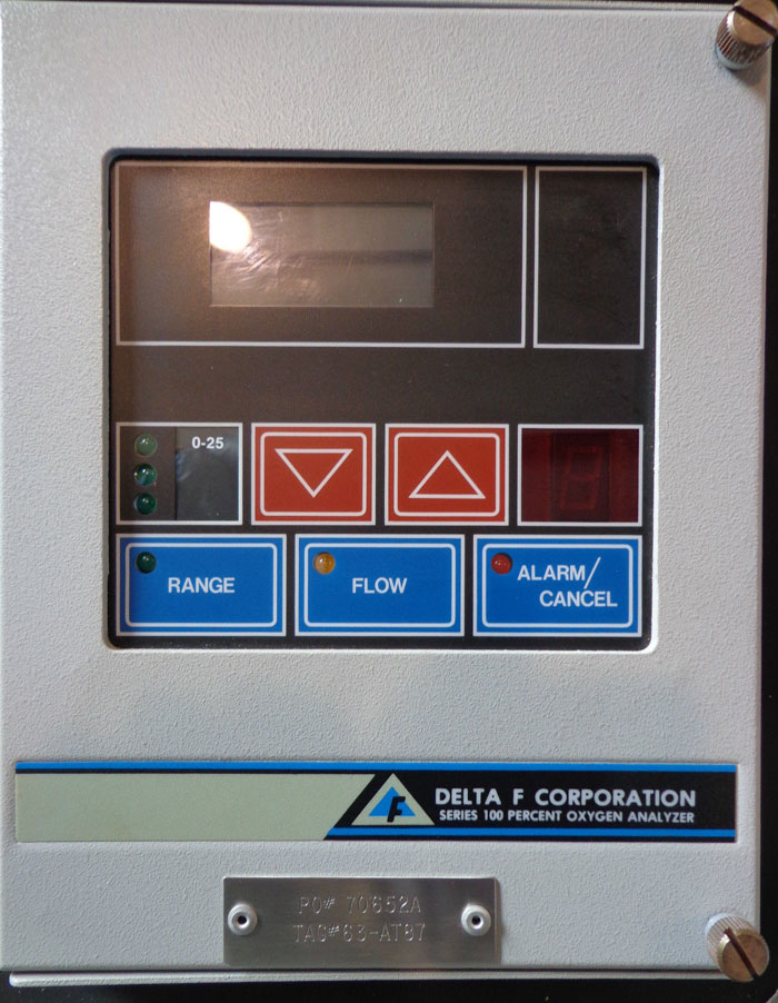 DELTA F CORP SERIES 100% OXYGEN ANALYZER