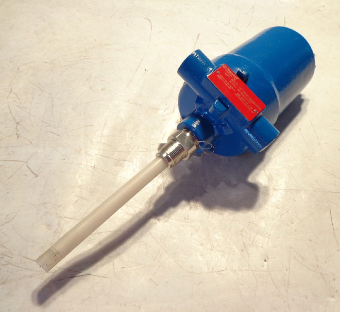 MAGNETROL LEVEL CONTROL - MODEL: X080-8012-302/8AA-6A1A-006