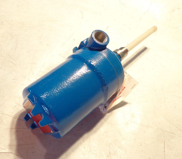 MAGNETROL LEVEL CONTROL - MODEL: X080-8012-302/8AA-6A1A-006