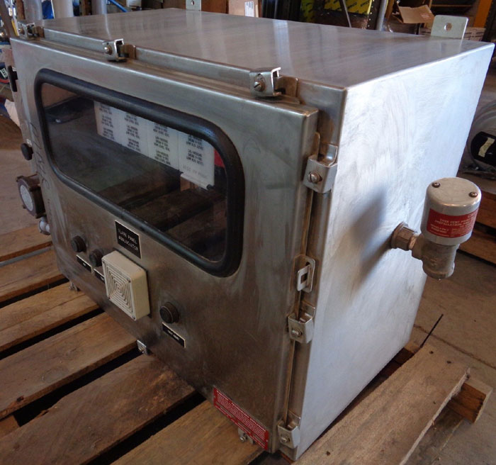 D & M INSTRUMENTS AMETEK SERIES 90 FLARE ANNUNCIATOR SYSTEM, TYPE Y