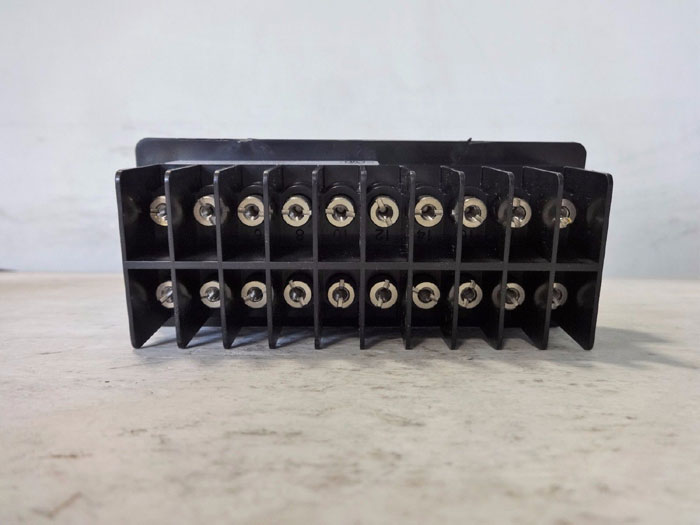 GE & INSTRUMENT TRANSFORMERS INC. FT TEST SWITCH FT-089 **LOT OF (3)**