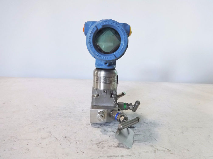 ROSEMOUNT 3051 COPLANAR MANIFOLD PRESSURE TRANSMITTER 3051S1CD2A7A11A1AE5M5