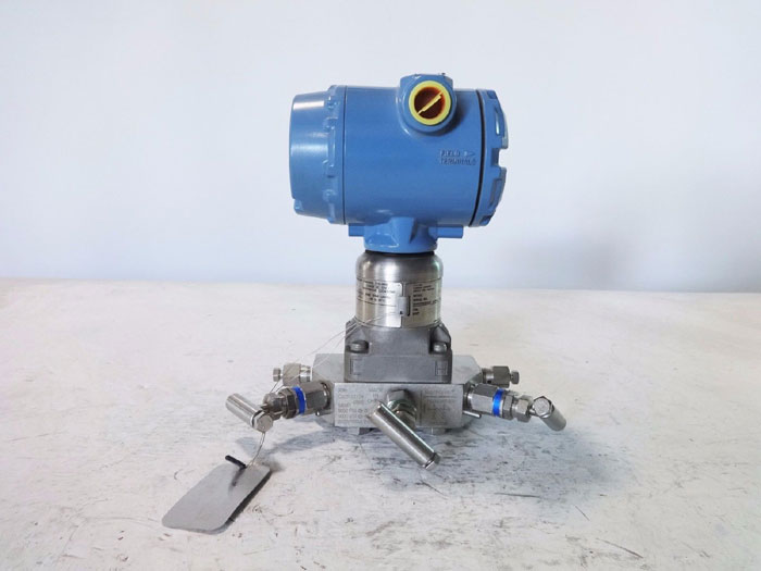 ROSEMOUNT 3051 COPLANAR MANIFOLD PRESSURE TRANSMITTER 3051S1CD2A7A11A1AE5M5