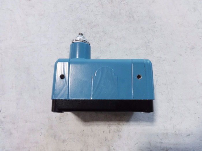 HONEYWELL MICRO SWITCH EXPLOSION PROOF SNAP SWITCH EXA-AR20