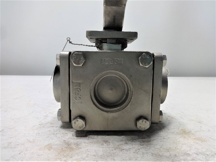FLOW-TEK 1-1/2" 3-WAY MULTI-PORT BALL VALVE MPT230