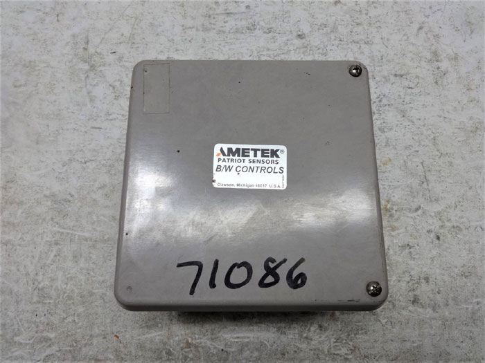 AMETEK LIQUID LEVEL CONTROL RELAY 1500-A-L1-S7 W/ AMETEK ENCLOSURE VJ606HW