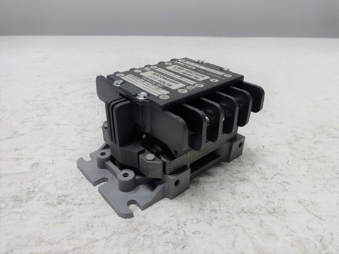 AMETEK LIQUID LEVEL CONTROL RELAY 1500-A-L1-S7 W/ AMETEK ENCLOSURE VJ606HW