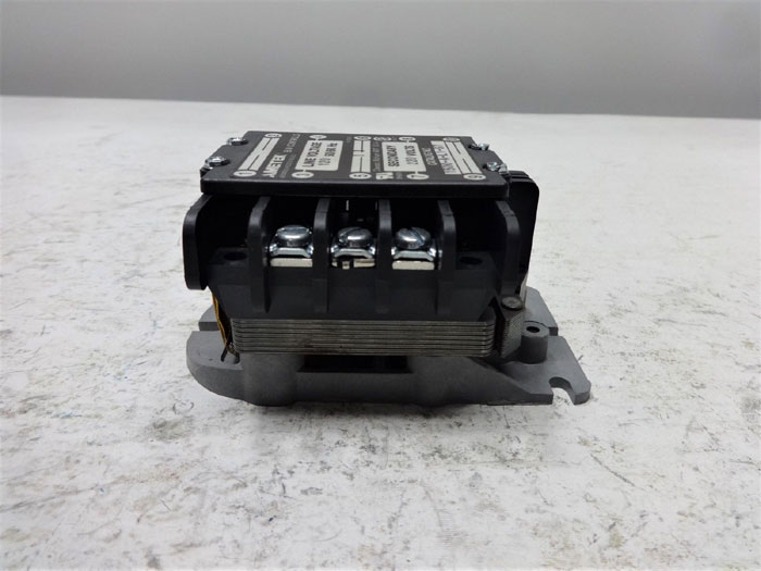 AMETEK LIQUID LEVEL CONTROL RELAY 1500-A-L1-S7 W/ AMETEK ENCLOSURE VJ606HW
