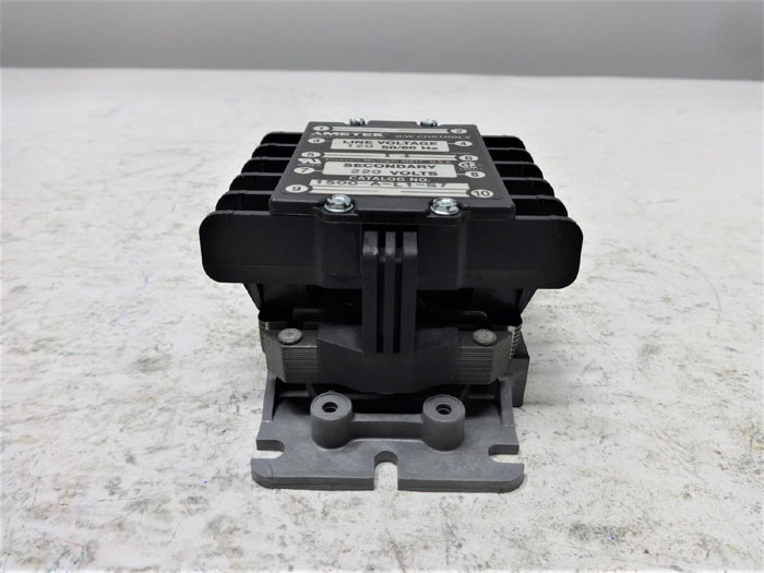 AMETEK LIQUID LEVEL CONTROL RELAY 1500-A-L1-S7 W/ AMETEK ENCLOSURE VJ606HW