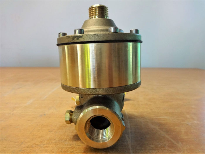 LOT OF (2) CLA-VAL 1/2" NPT POWERTROL BRASS VALVE 100-02-177B