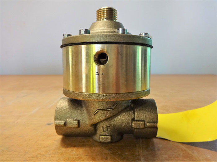 LOT OF (2) CLA-VAL 1/2" NPT POWERTROL BRASS VALVE 100-02-177B