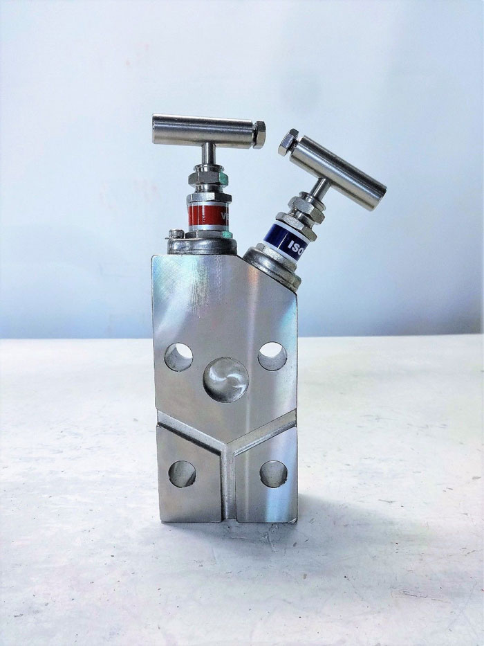 ROSEMOUNT C30541-2124-0000 STAINLESS STEEL INTEGRAL MANIFOLD VALVE