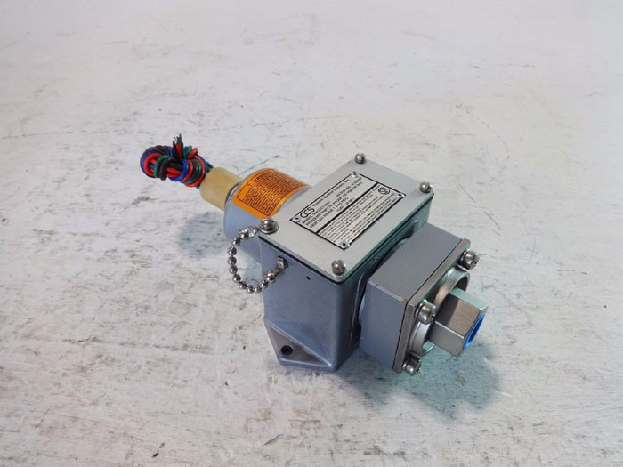 CUSTOM CONTROL SENSORS PRESSURE SWITCH 646GZE1-7011